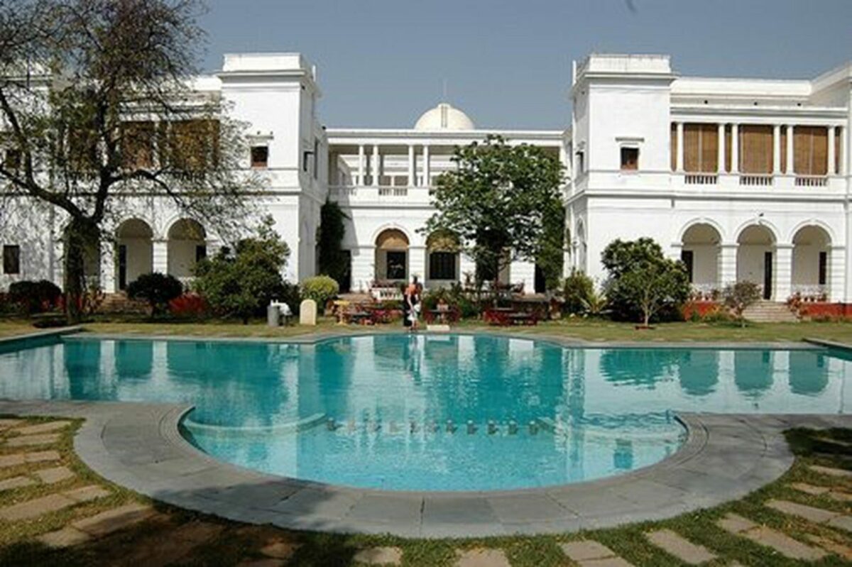 Inside Pataudi Palace and Saif Ali Khan & Kareena Kapoor's Mumbai house