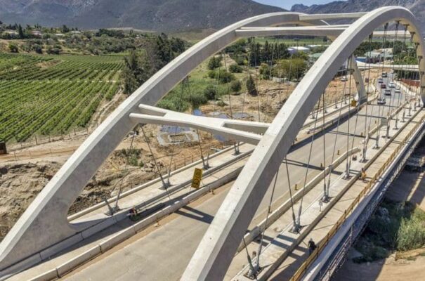 Arch bridge: History, construction, types, other facts